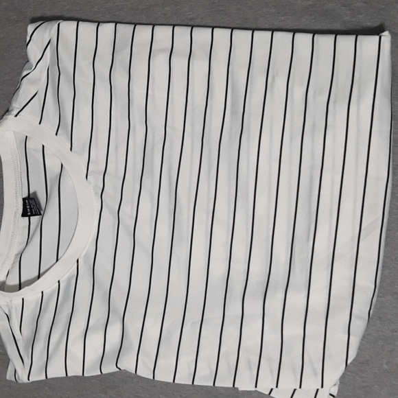 SHEIN | Tops | New Shein Striped Twist Hem Tee | Poshmark